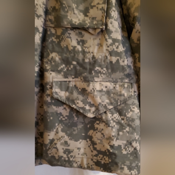 U.S. Army | Jackets & Coats | New Military Issued Us Army Acu Coat Cold ...